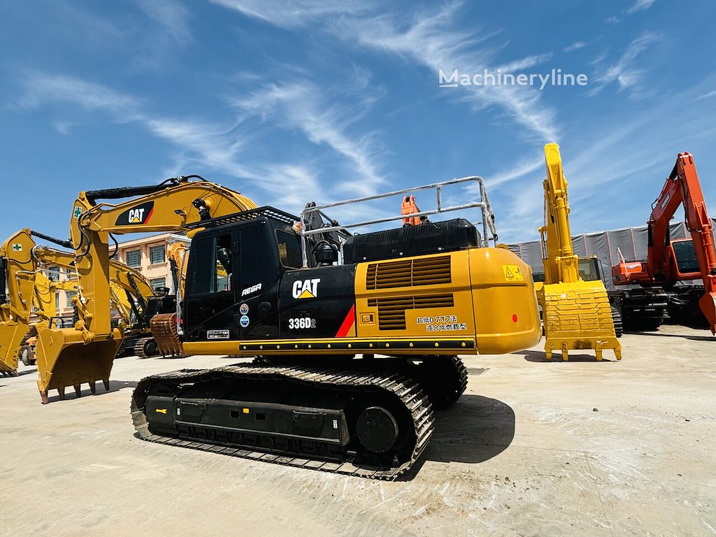 Novi Caterpillar 336d bager guseničar