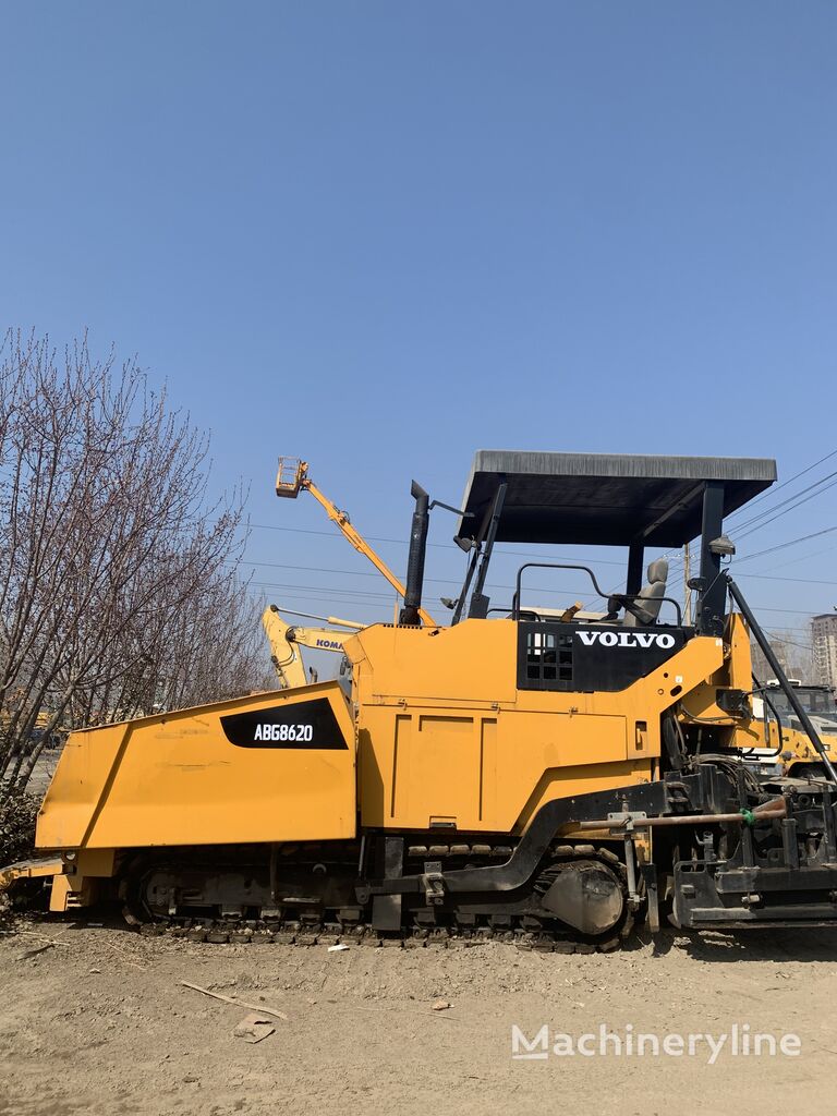 Volvo-ABG 8620 asfaltni finišer guseničar