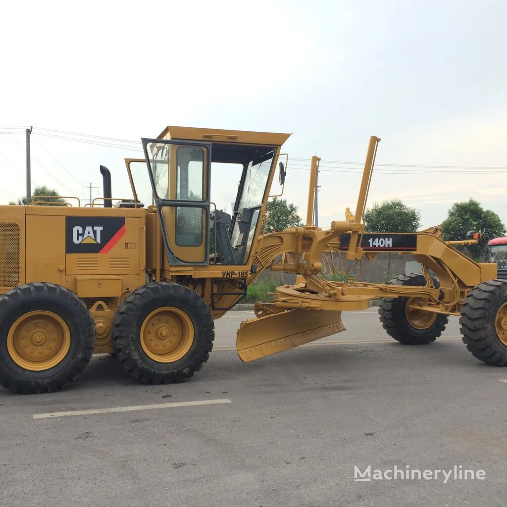 Novi Caterpillar 140H grejder