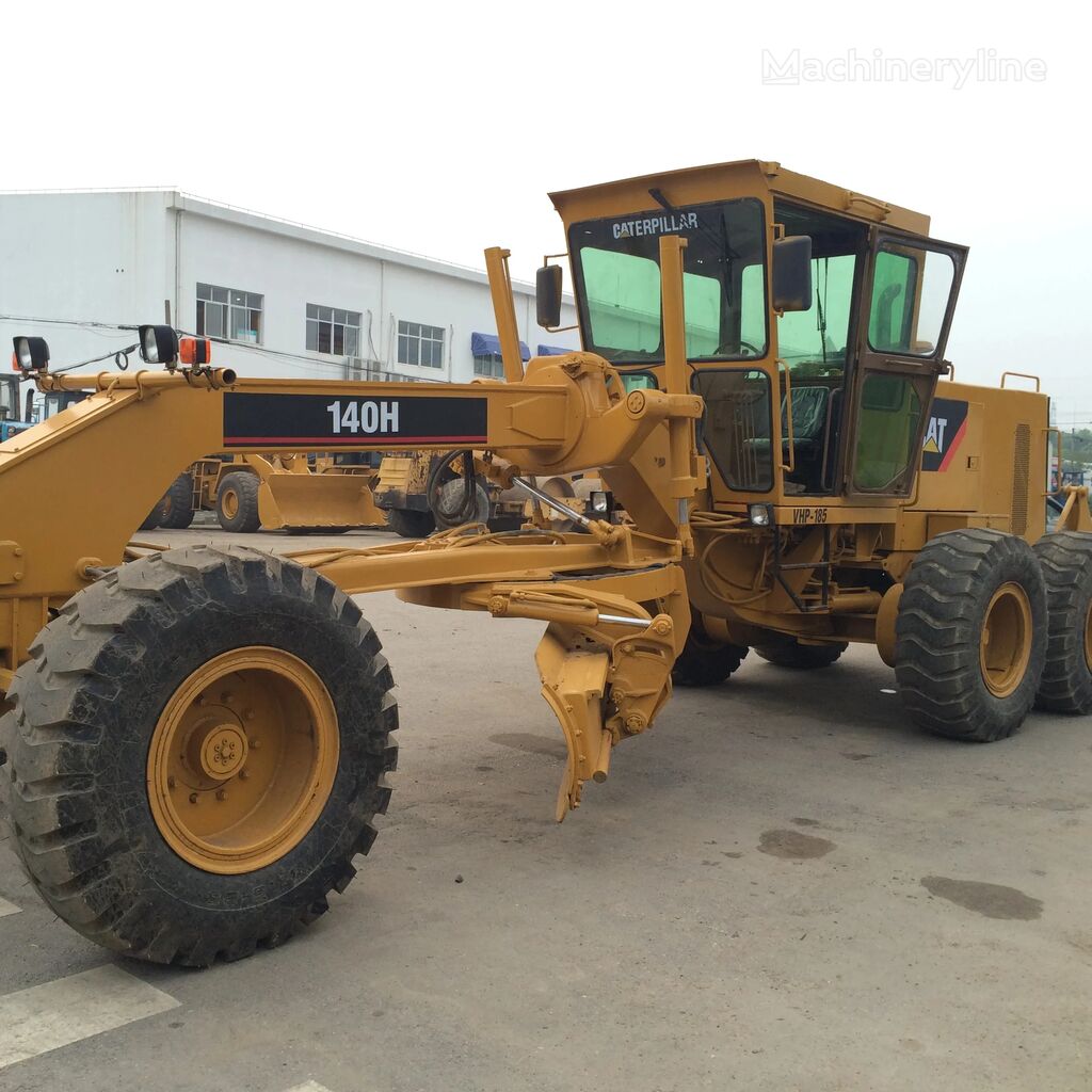 Novi Caterpillar 140H grejder