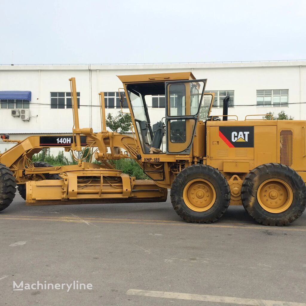 Novi Caterpillar 140H grejder