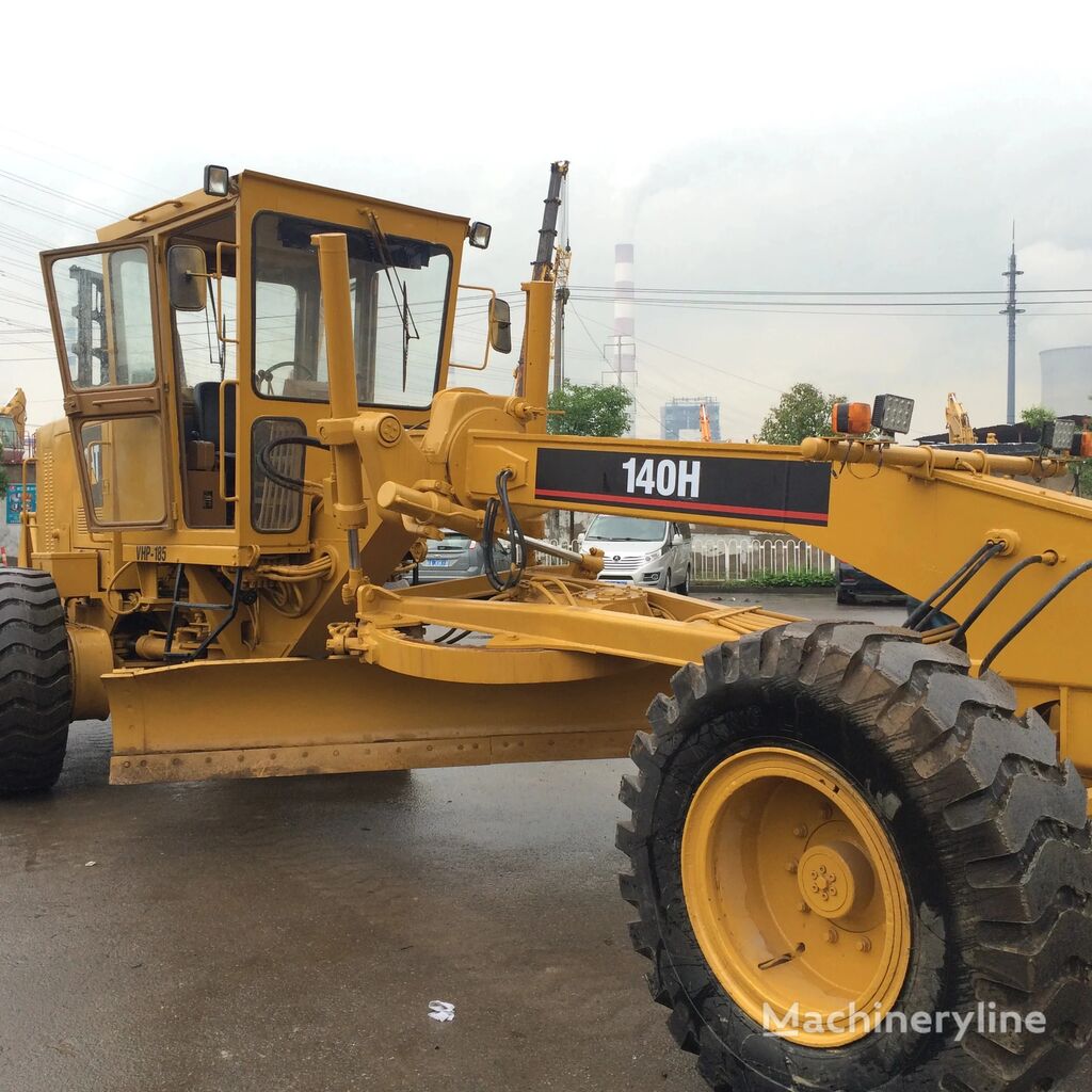 Novi Caterpillar 140H grejder