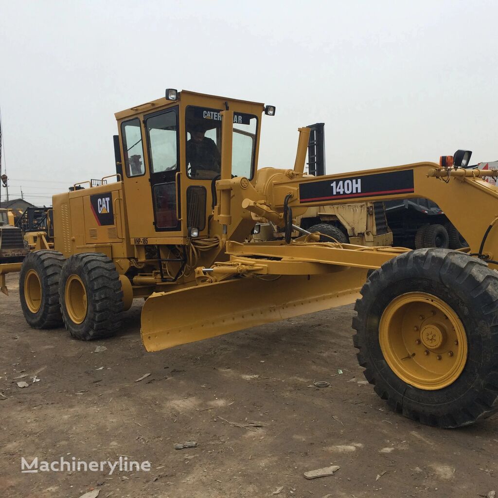 Novi Caterpillar 140H grejder