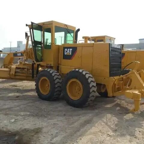 Novi Caterpillar 140H grejder