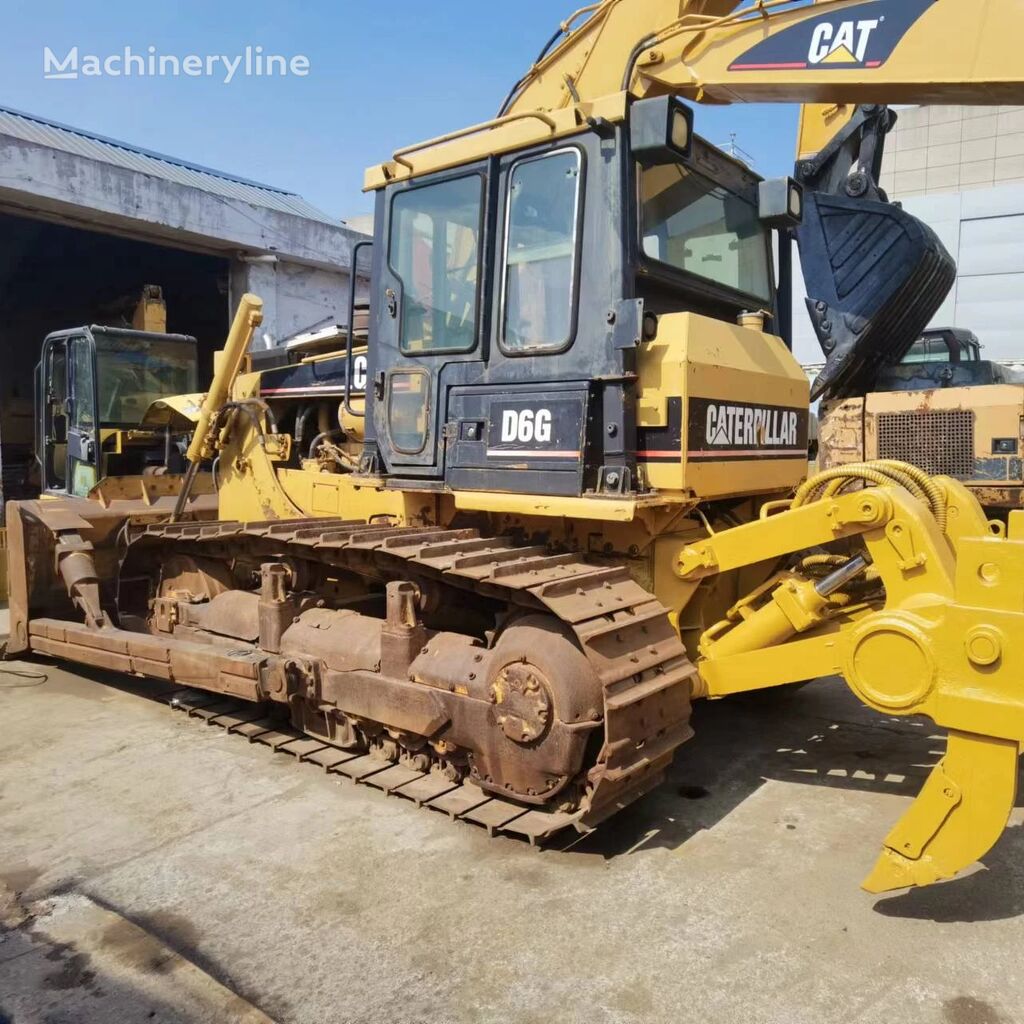 Caterpillar D6G buldožer