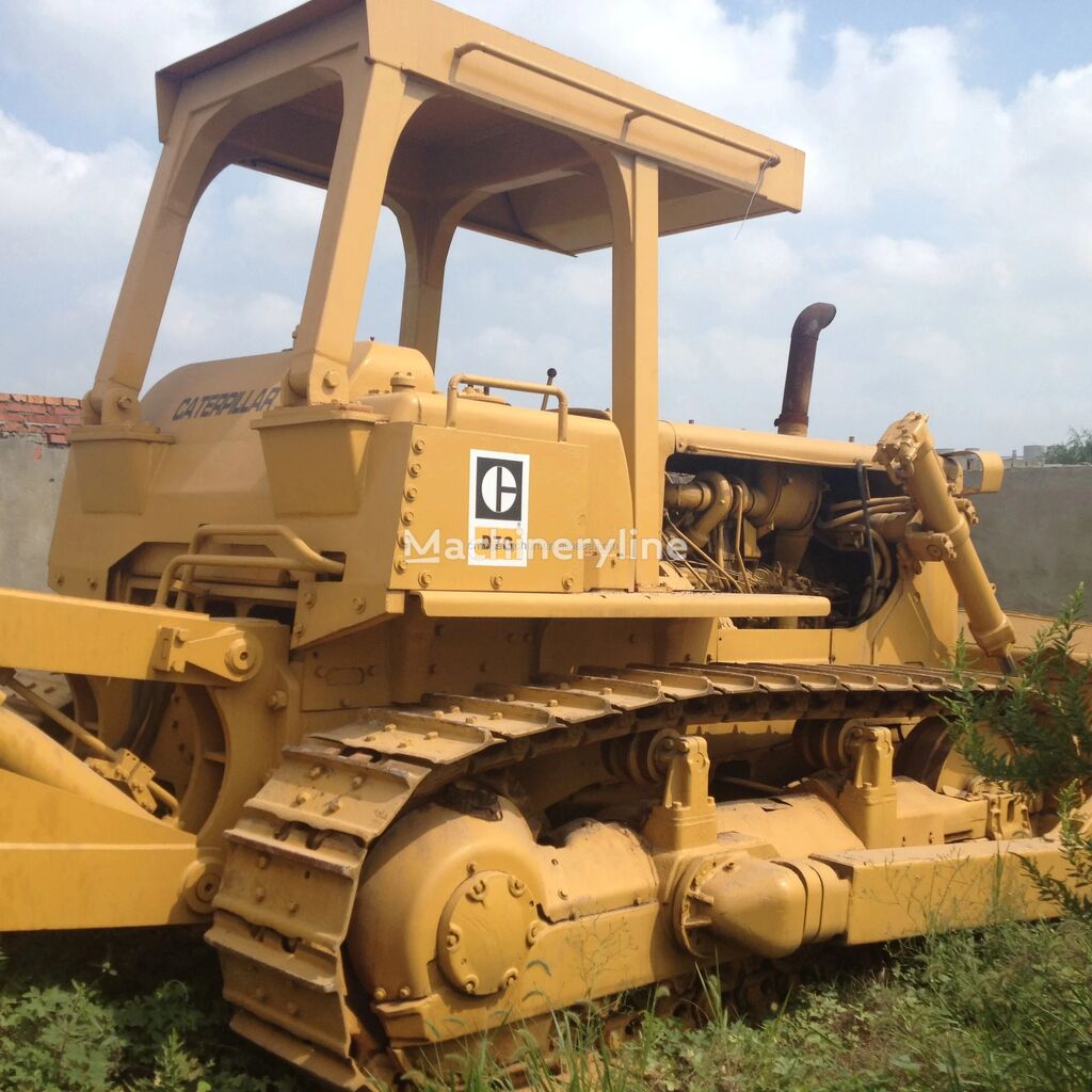 Novi Caterpillar D7G buldožer