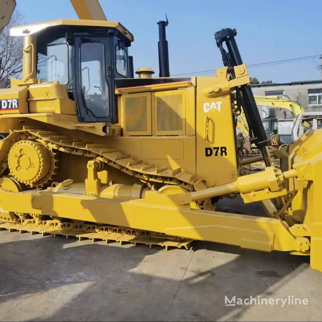 Caterpillar D7R buldožer