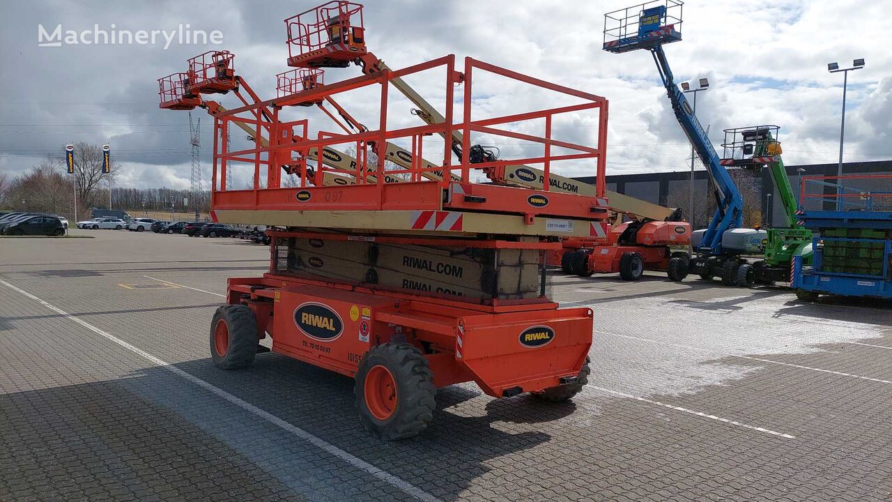 Holland Lift Q135EL18 makazasta platforma