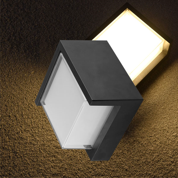BRY-WALLS-G1-SQR-BLC-15W-3000K-IP65-BG38-01101