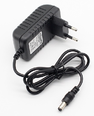 Adapter, 100-240VAC na 15VDC, 2000mA, konektor 2.1x5.5mm