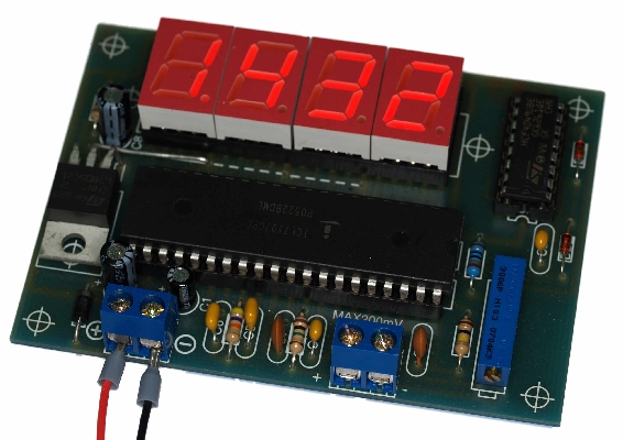 RK 3259 Digitalni LED voltmetar (panelmetar)