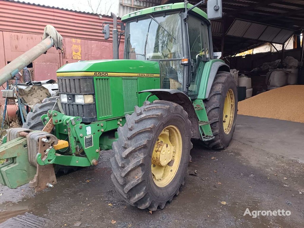 John Deere 6900 traktor točkaš