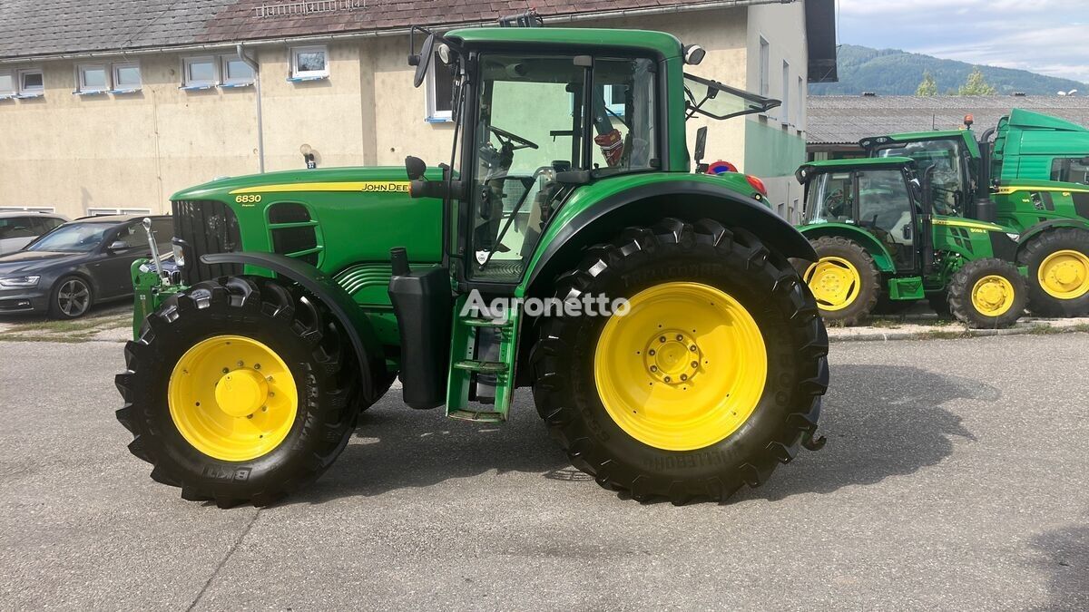 John Deere 6830 traktor točkaš