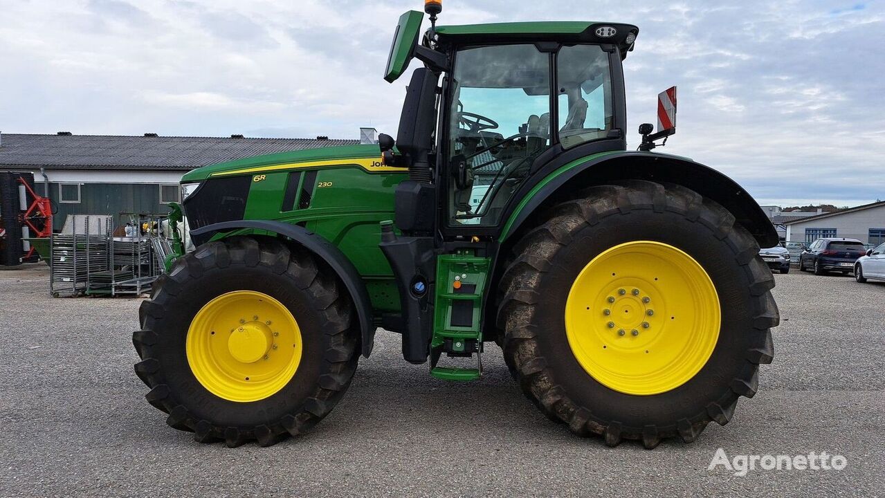 John Deere 6R230 traktor točkaš