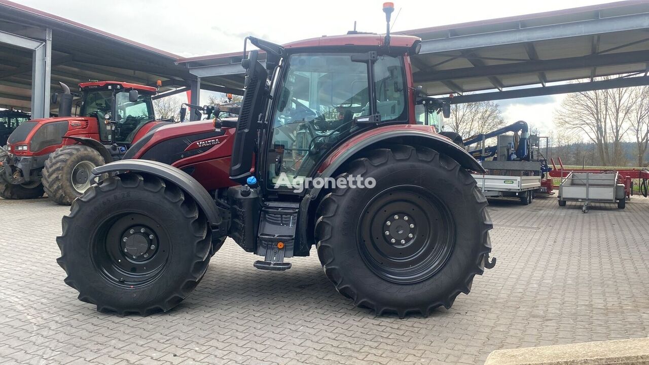 Novi Valtra N175V SmartTouch MR19 traktor točkaš