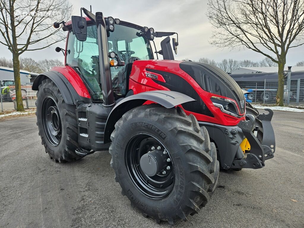 Novi Valtra T 235 V 2A1 VERSU - demo machine! traktor točkaš