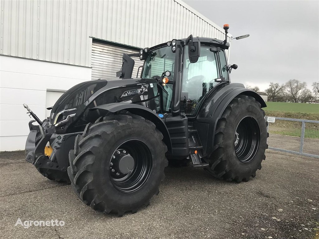 Valtra T 215 Direct traktor točkaš