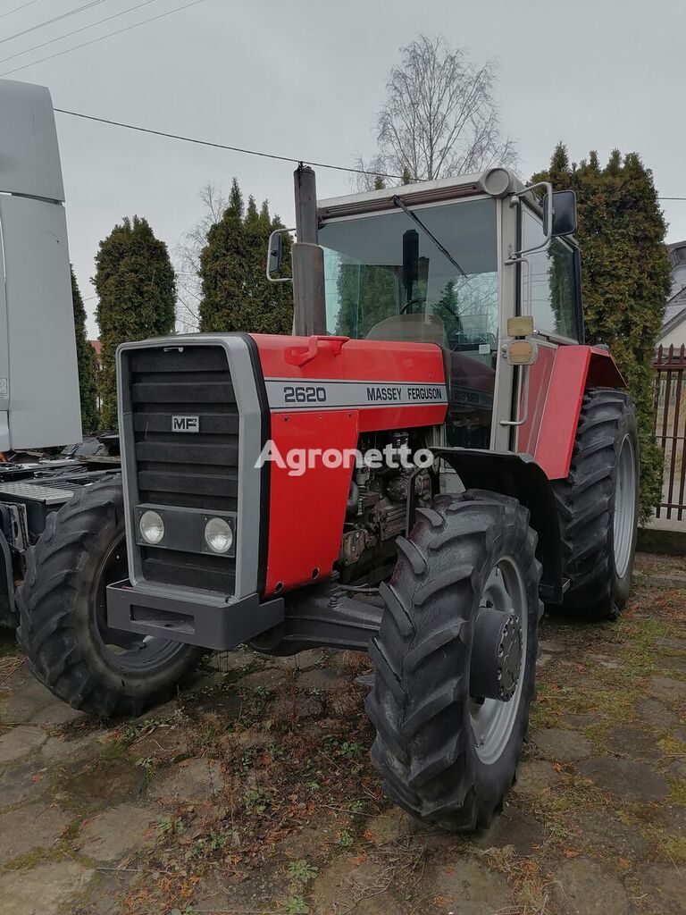 Massey Ferguson 2620 4x4 traktor točkaš