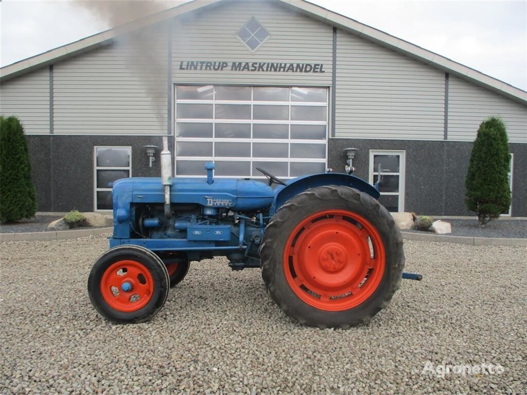 Fordson Major traktor točkaš