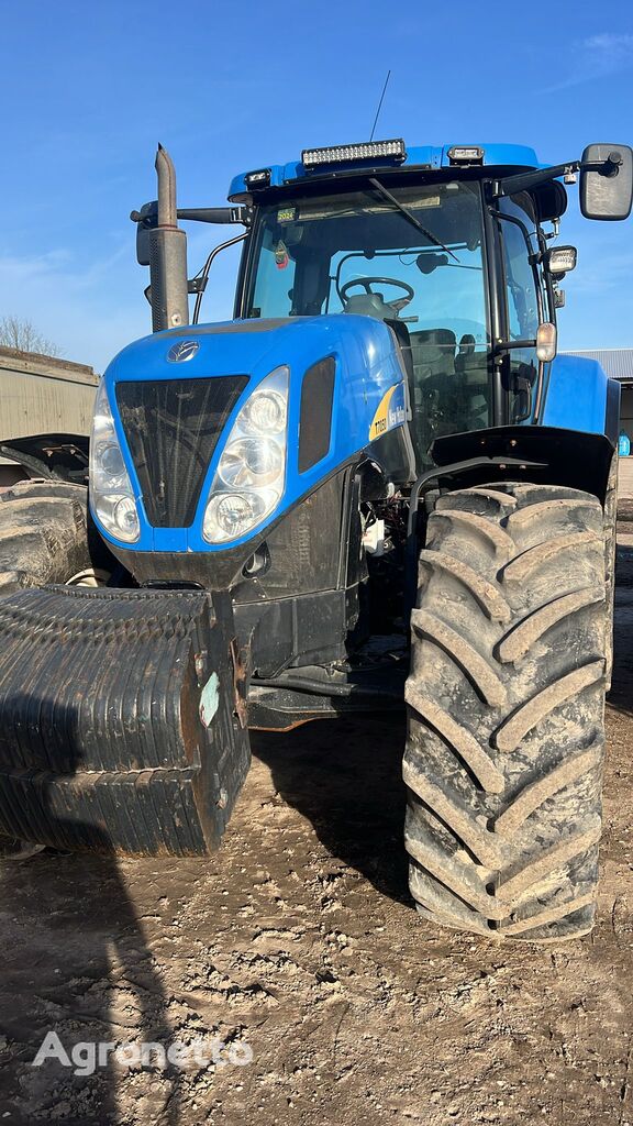 New Holland T7050 traktor točkaš