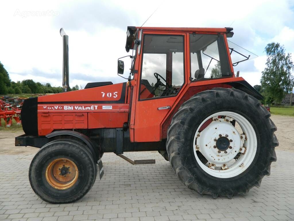 Valmet 705 traktor točkaš