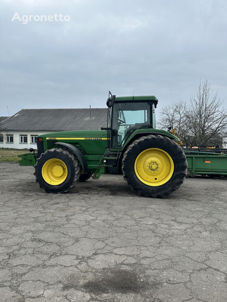 John Deere 8300 traktor točkaš