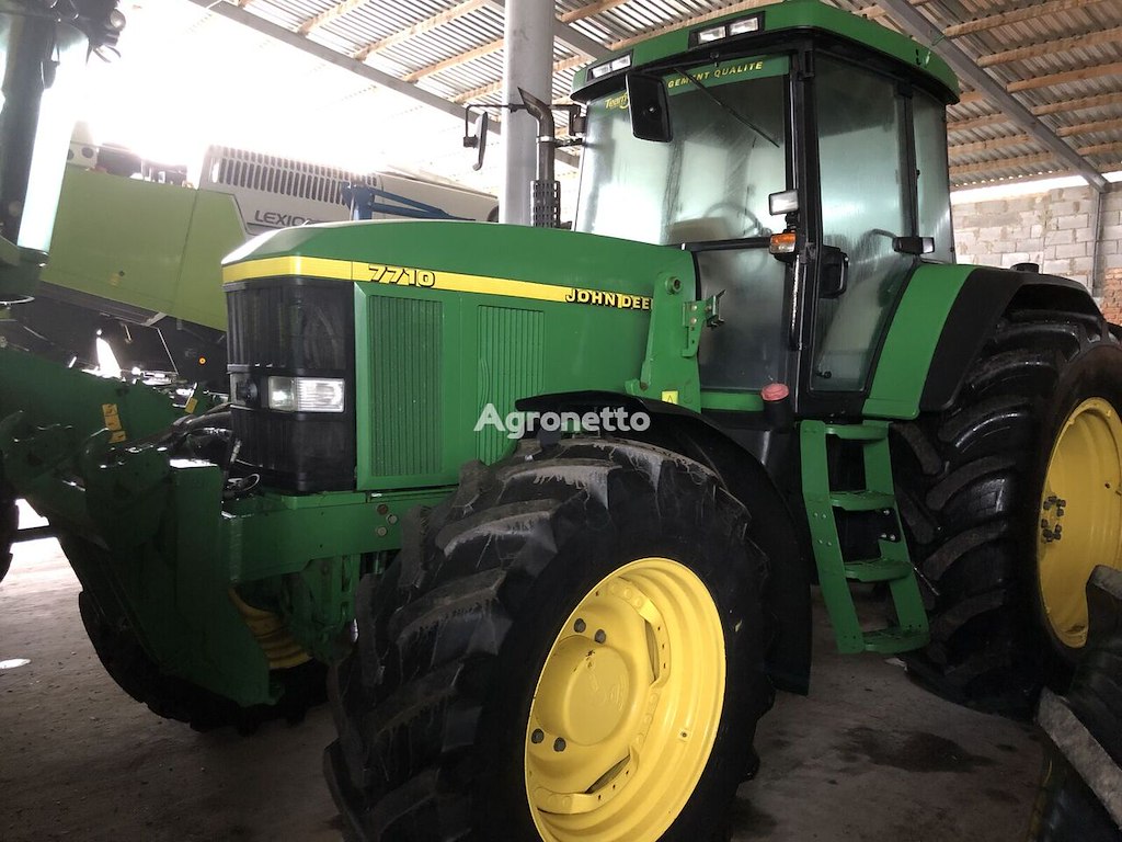 John Deere 7710 traktor točkaš