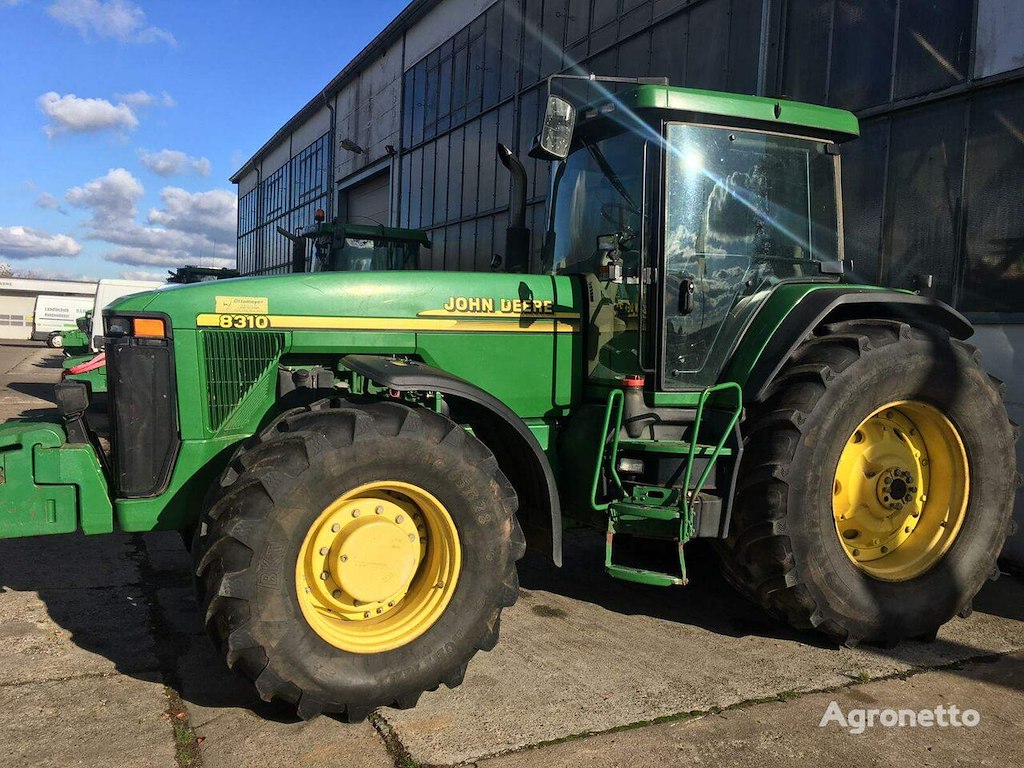 John Deere 8310 traktor točkaš