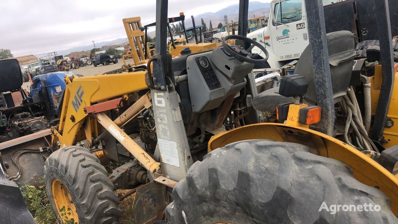 Massey Ferguson 650 traktor točkaš