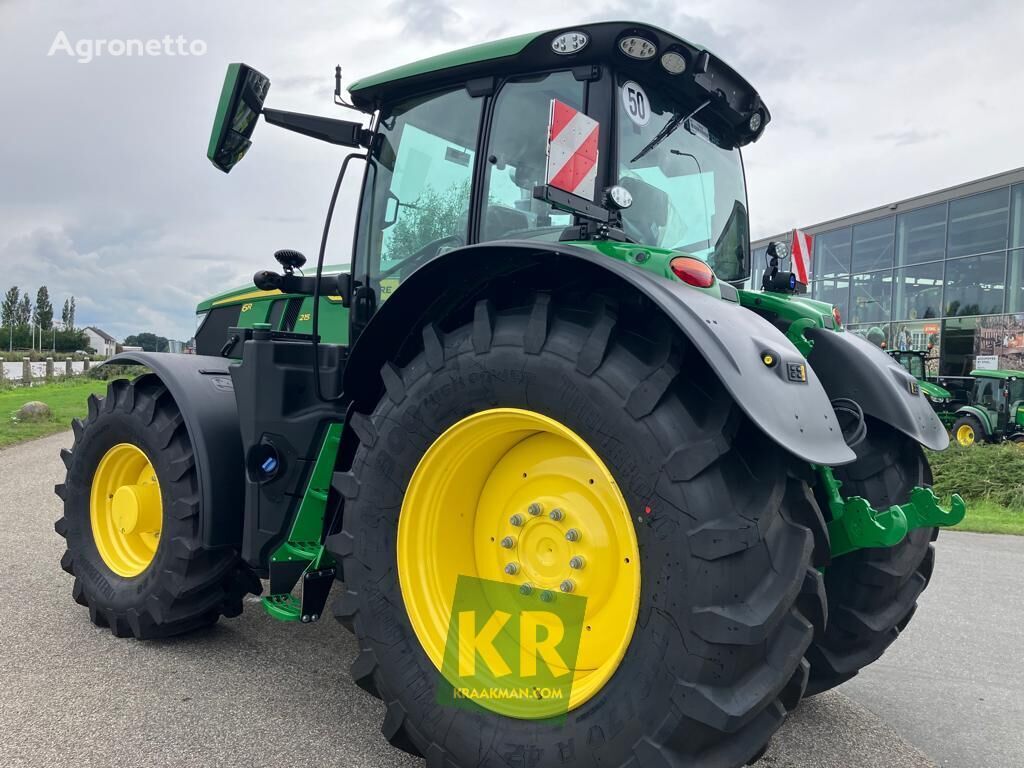 Novi John Deere 6R 215 traktor točkaš