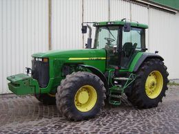 John Deere 8300 traktor točkaš