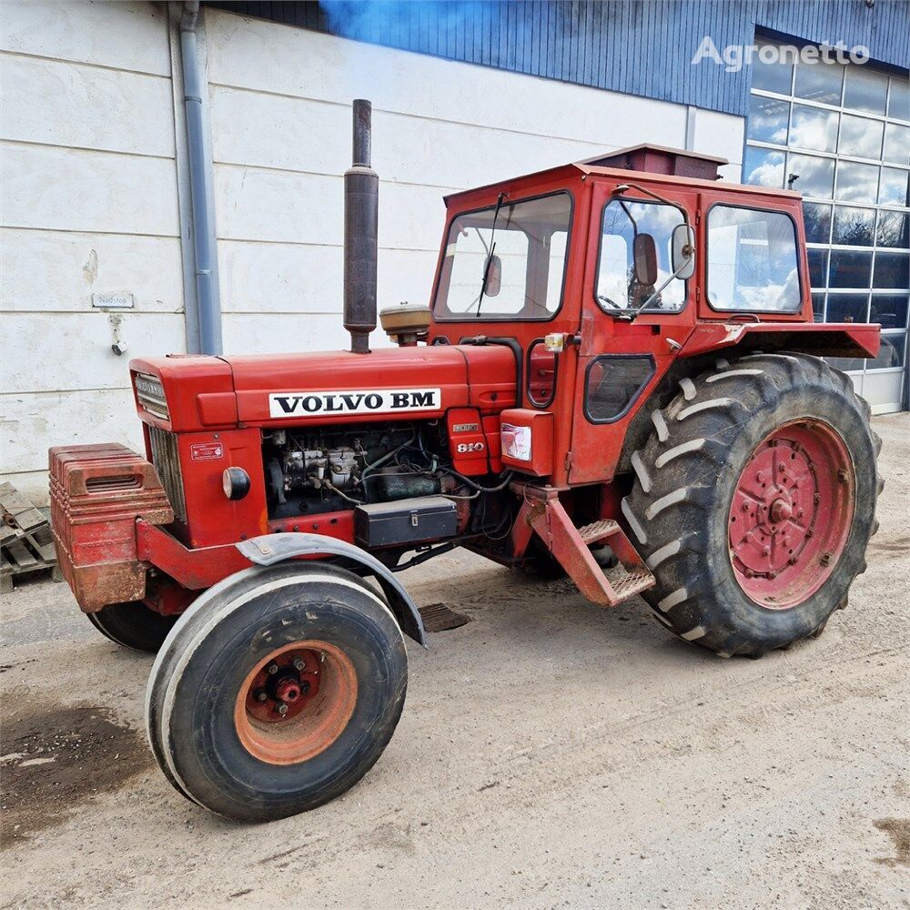 Prodaje se Volvo 810 traktor točkaš na aukciji