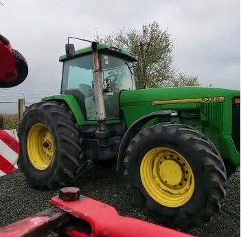 John Deere 840 traktor točkaš