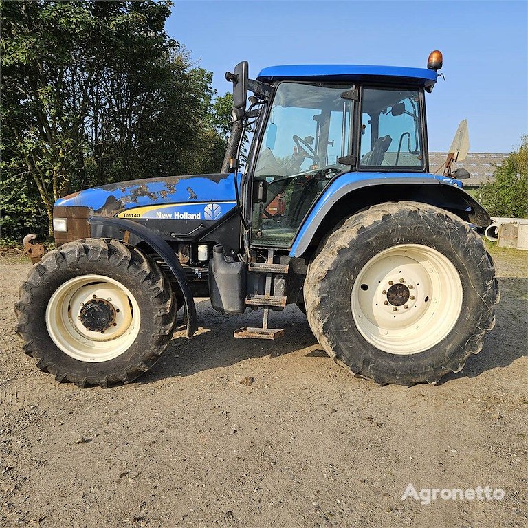 Prodaje se New Holland TM140 traktor točkaš na aukciji
