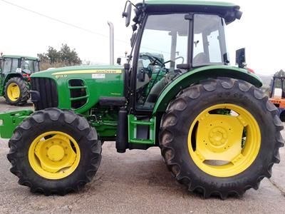 John Deere 6115D traktor točkaš