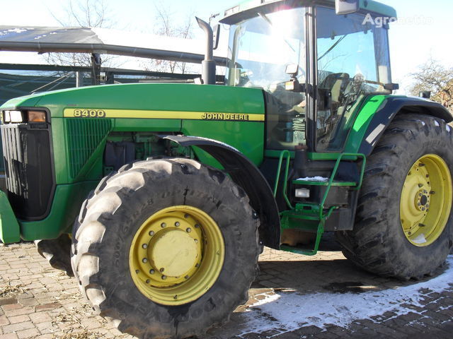 John Deere 8400 traktor točkaš