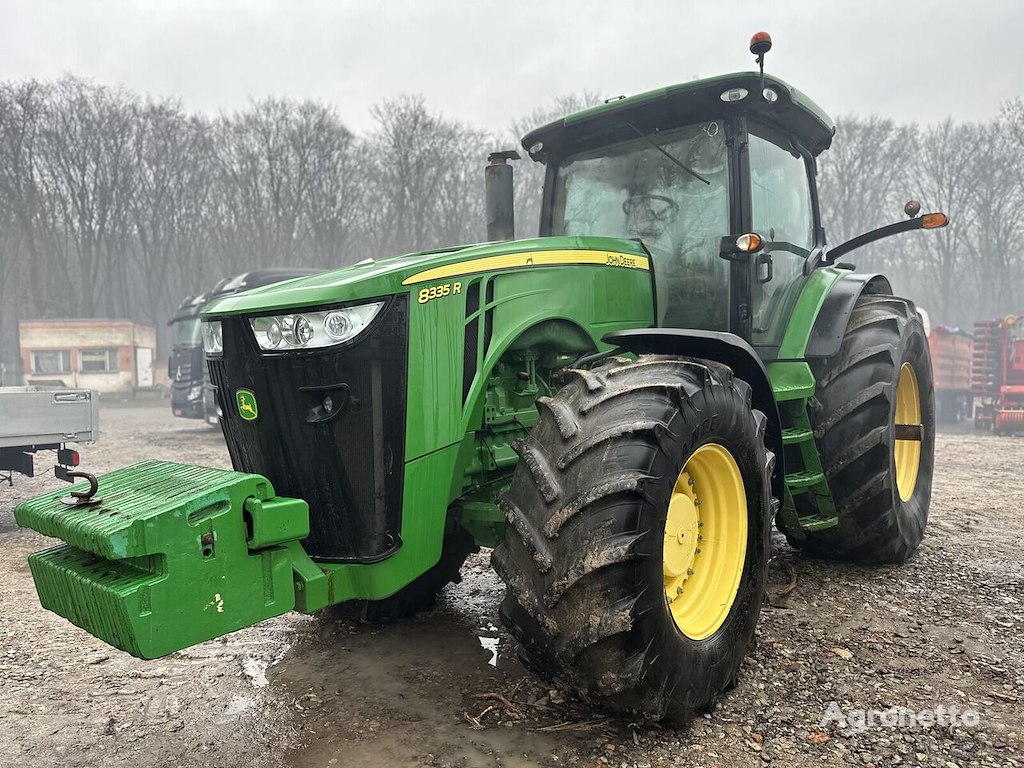 John Deere 8335 R traktor točkaš