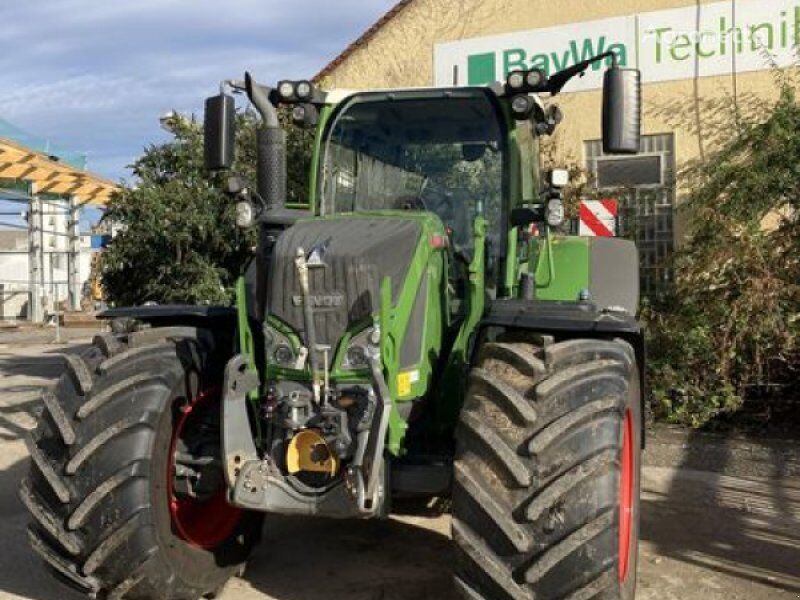 Fendt 724 VARIO GEN6 PROFIPLUS traktor točkaš