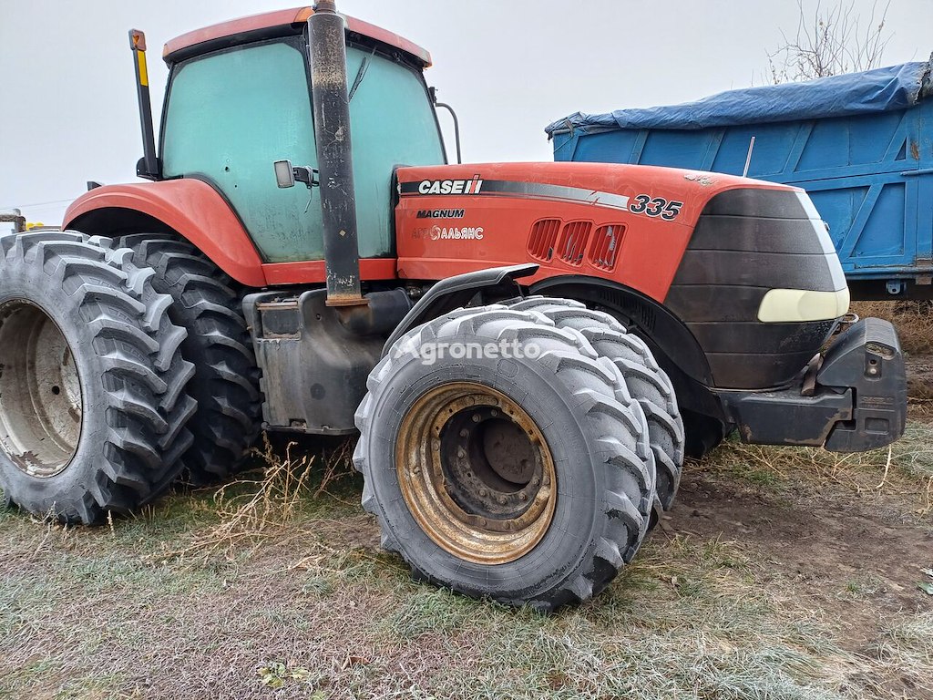 Case IH 335 traktor točkaš