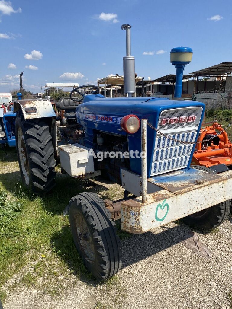 Ford traktor točkaš