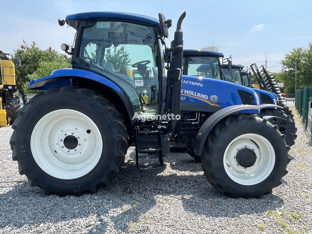 Novi New Holland T6050 traktor točkaš