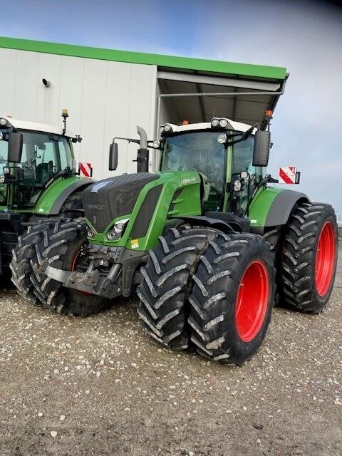 Fendt 828 Vario S4 traktor točkaš