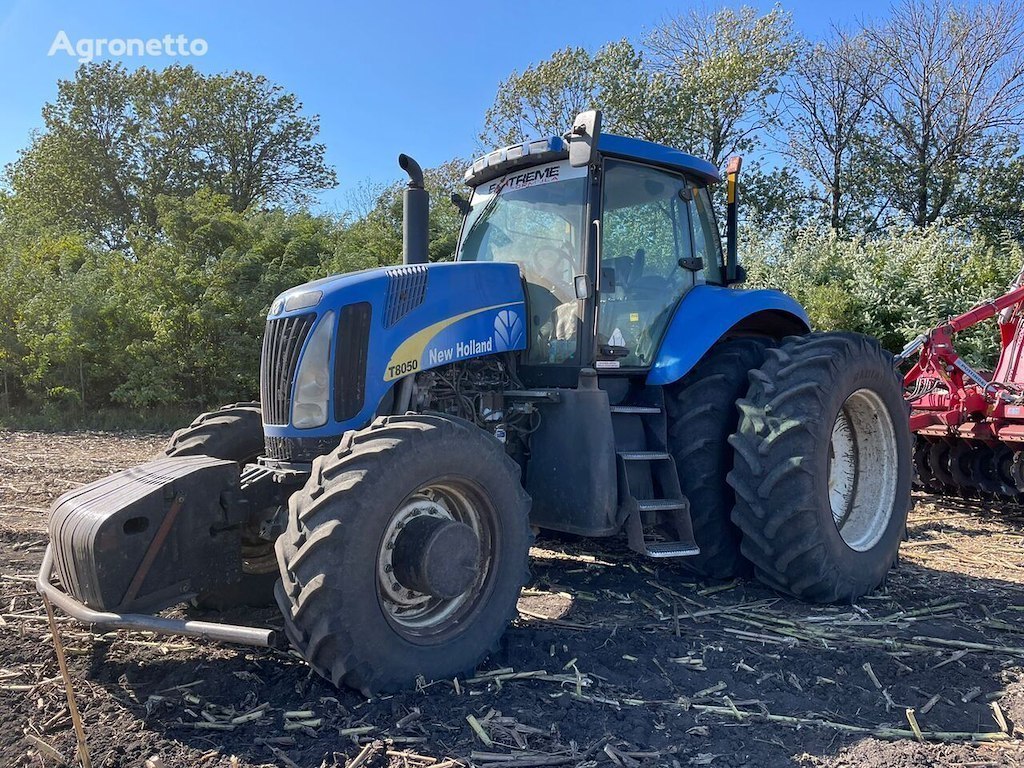 New Holland T 8050 traktor točkaš