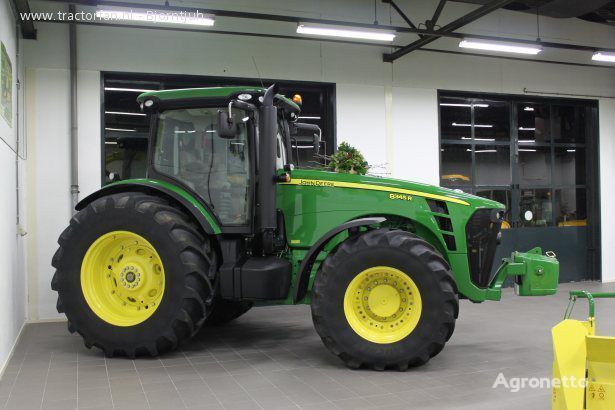 Novi John Deere 8320R traktor točkaš