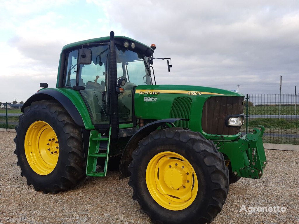 John Deere 6920S traktor točkaš