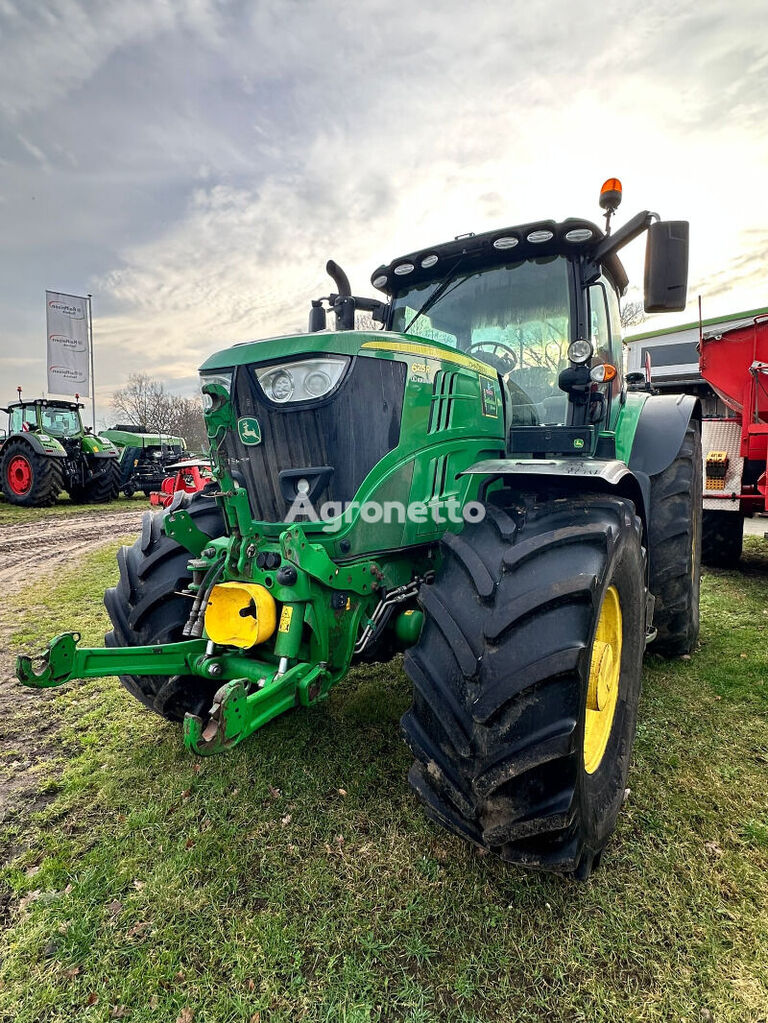 John Deere 6215 R traktor točkaš