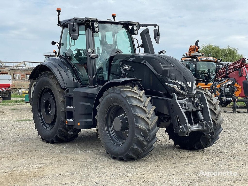 Novi Valtra Q305 traktor točkaš