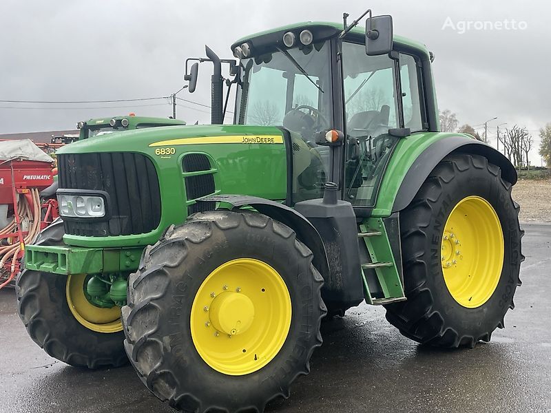 John Deere 6830 traktor točkaš