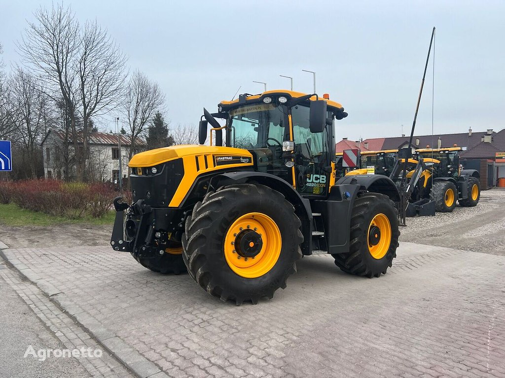 JCB Fastrac 4220 ICON traktor točkaš