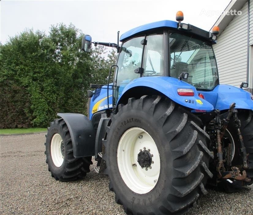 New Holland T8040 traktor točkaš